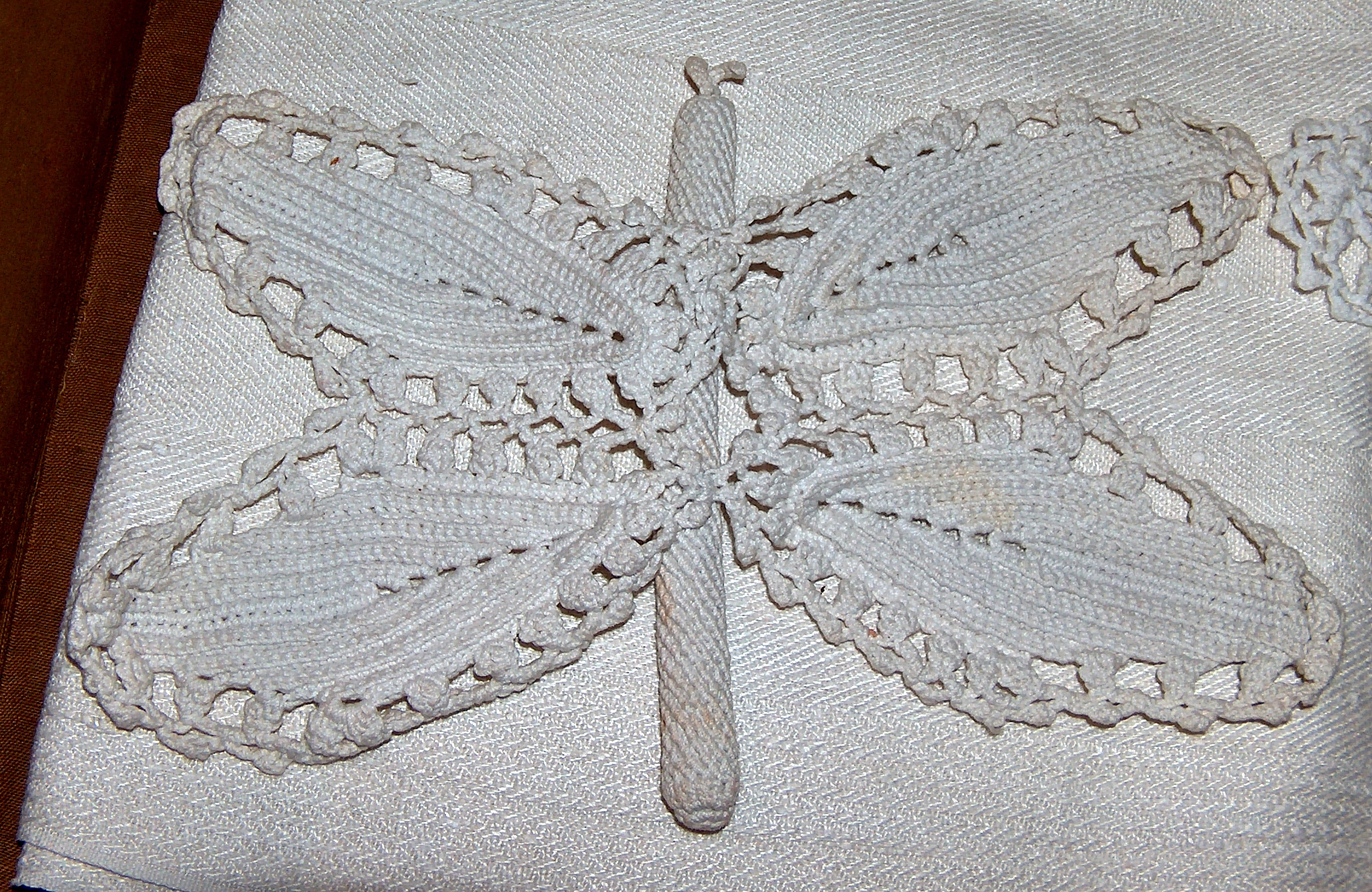 Den hæklede sommerfugl frit efter H.C. Andersens eventyr "Sommerfuglen ...